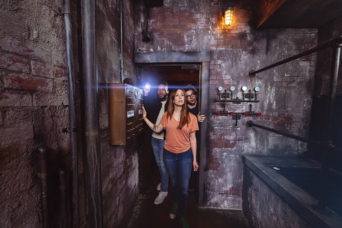 The Escape Game Rancho Cucamonga: Epic 60-Minute Adventures - Teamwork and Camaraderie