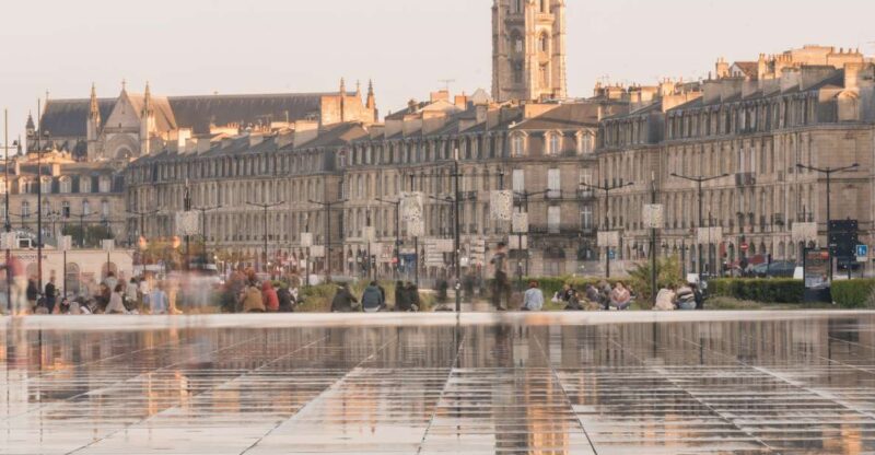 The essential in Bordeaux, private tour with a local - Why This Tour Stands Out