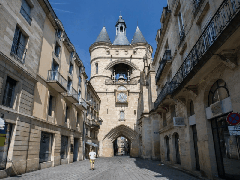 The essential in Bordeaux, private tour with a local - The Itinerary in Detail