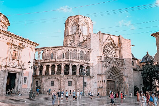 The Essentials of Valencia in a Guided Tour - Accessibility and Participation