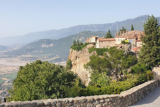 The Extraordinary Suspended Rocks, Meteora in a day tour - FAQ
