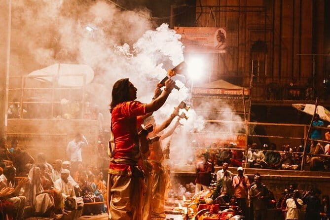 The Famous Aarti Ceremony - An Evening at the Ganges River - An In-Depth Look at the Tour