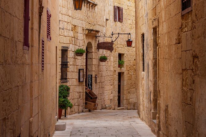 The Food & History Private Tour of Malta - Accessibility and Traveler Considerations