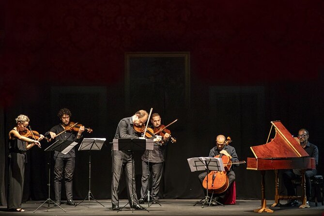 The Four Seasons by Antonio Vivaldi - Sala Dante Roma - Audience and Atmosphere