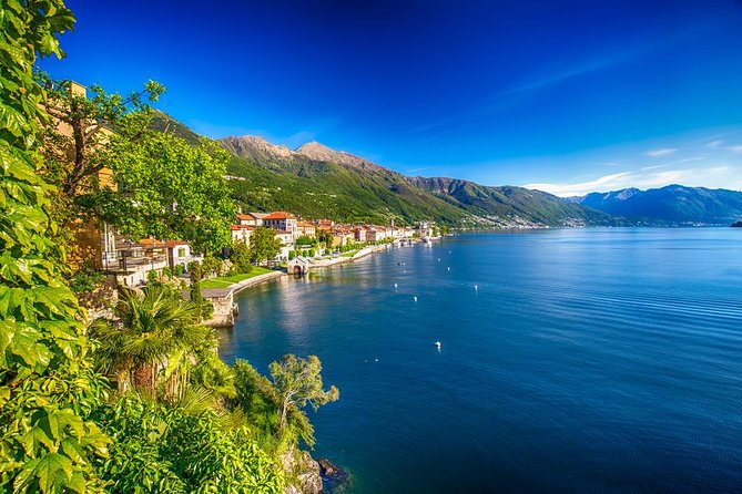 The gems of lake Maggiore - the Borromean Islands on a private guided tour - Introduction: A Private Look at Lake Maggiores Jewel
