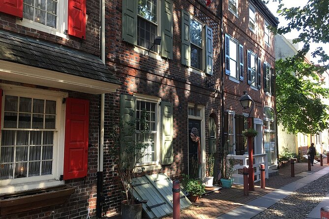 The Ghosts of Philadelphia Tour - Stepping Back in Time at City Tavern