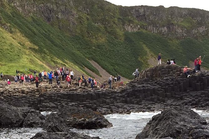 The Giants Causeway, Dunluce Castle and Belfast - Spanish Guide - Explore Dunluce Castle