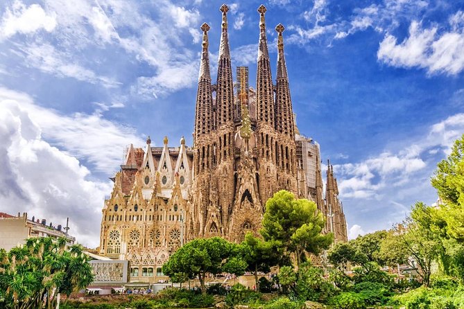 The Glorious Gaudi (Small Group): Sagrada Familia & Park Guell - Pricing and Group Size