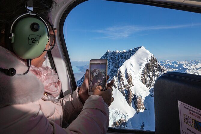 The GRAND TOUR, snow landing (allow 40 minutes - departing Fox Glacier) - Key Points