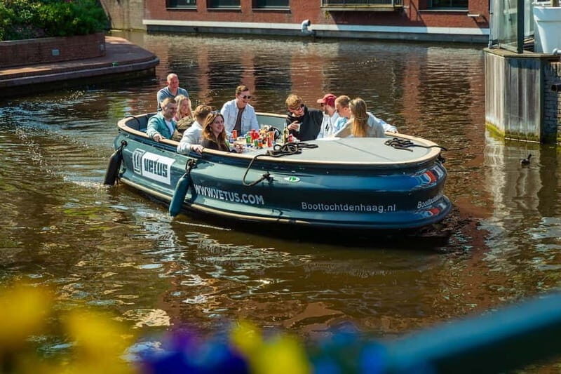 The Hague: Canal Cruise with music from local artists - Key Points