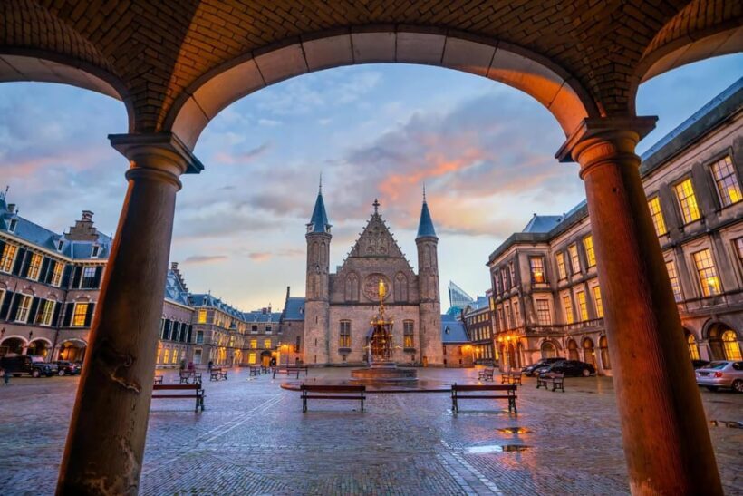 The Hague: Insta-Perfect Walk with a Local - Who Would Love This Tour?