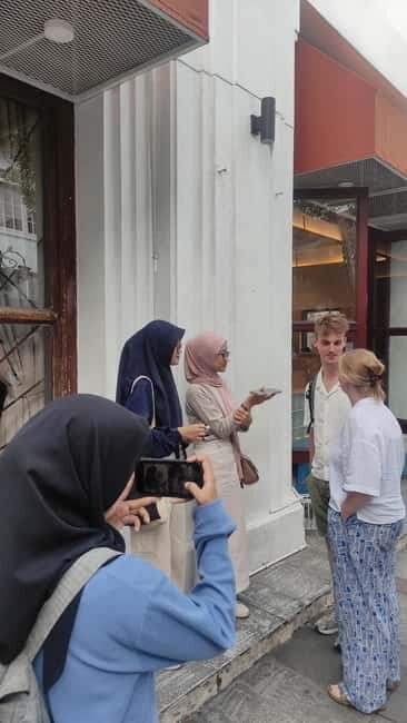 The heart of Bandung and Grand Mosque Guided Walking Tour - Exploring the Itinerary in Detail