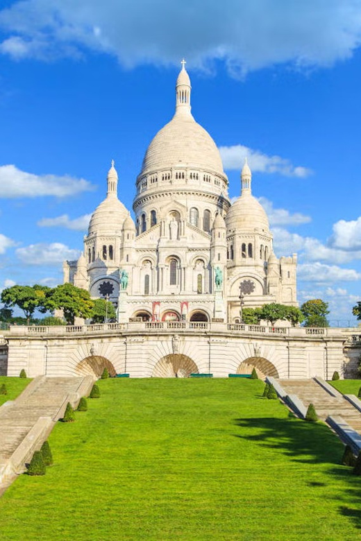 The heart of Paris: Montmartre and Historical Monuments - The Experience of the Guides