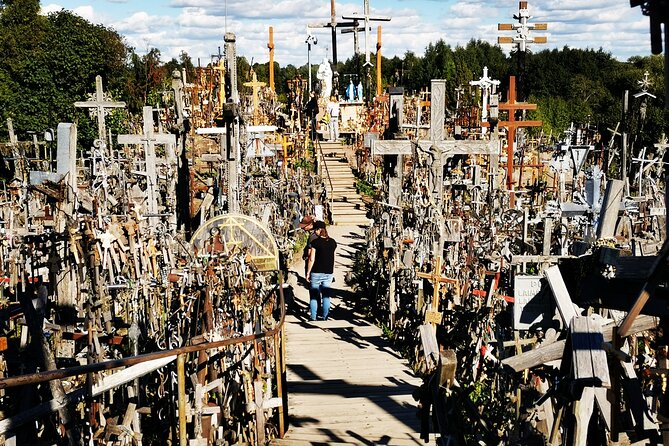 The Hill of Crosses (LT) the easiest way from Riga - Key Points