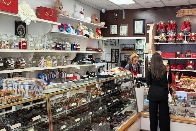 The History and Architecture of Beverly Hills - An In-Depth Look at the Tour