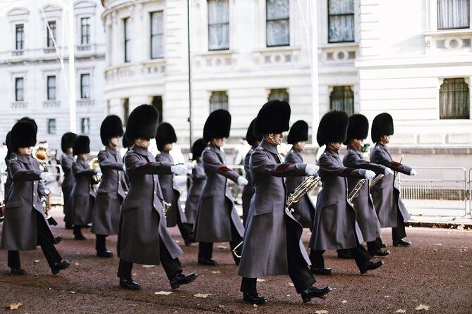 The History of London City Center Tour Semi-Private 12ppl Max - The Practicalities: What to Expect