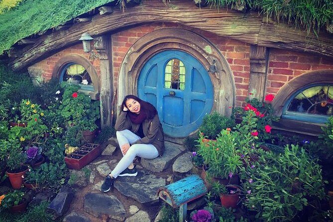 The Hobbiton Movie Set Small-Group Guided Tour from Auckland - Key Points