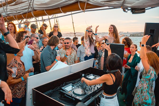 The Lisbon Boat Party / Amazing sunset sailing tour - Who Should Consider This Tour?