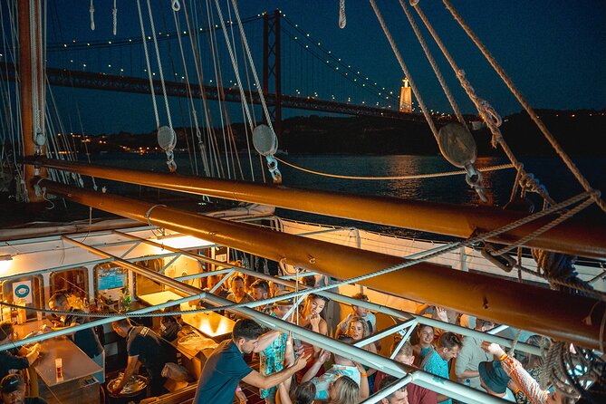 The Lisbon Boat Party / Amazing sunset sailing tour - FAQs
