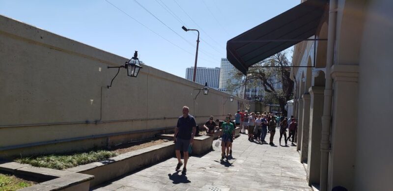 The Local's Guide to the French Quarter Tour - Analyzing the Value