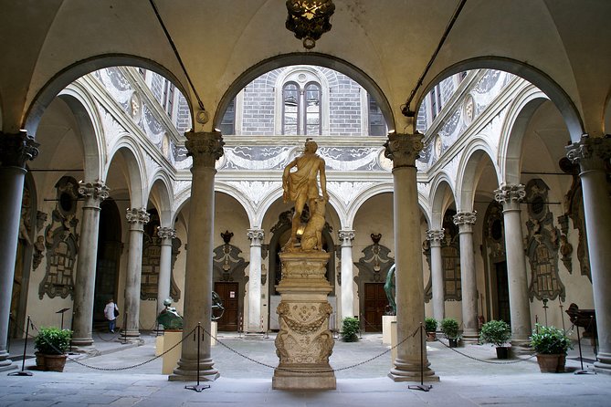 The Medici Family: Lorenzo the Magnificient and the TV Movie - The Medici Familys Cultural Legacy