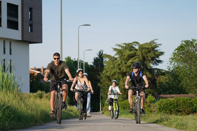 The Milan You Dont Expect, Bike Tour With Picnic on the Lake - Escaping the City Heat: Parks and Nature Await
