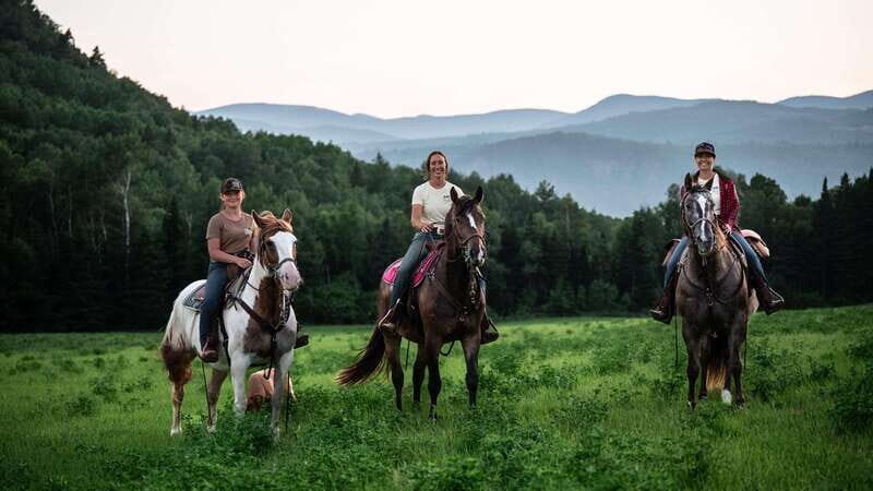 The Montagnarde: Guided horseback ride on mountain trails. - What makes this horseback tour special?