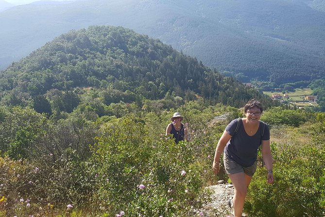 The morning Hike - Authenticity and Local Flavor