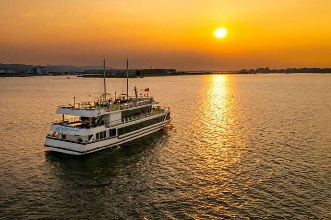 The most Luxury Day Cruise with transfer from Ha Noi & Drink - Return to Hanoi