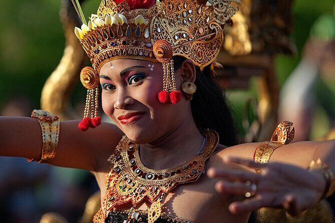 The mystical Uluwatu temple and the Kecak fire dance - Who Will Love This Tour?