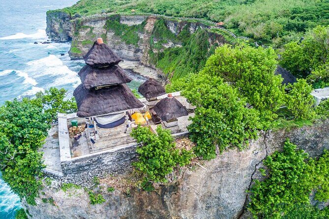 The mystical Uluwatu temple and the Kecak fire dance - The Sum Up