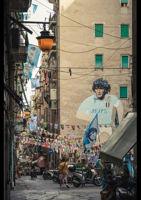 The Neapolitan People, culture, history and folklore - Frequently Asked Questions