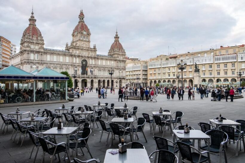 The Old Town Walking Tour La Coruña - Key Points
