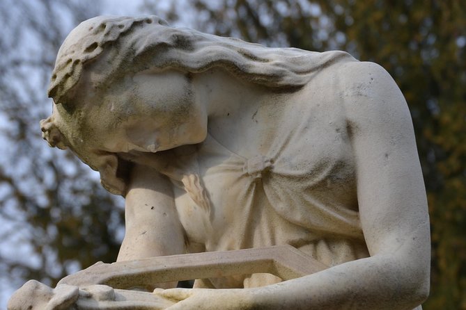 The Pere Lachaise Cemetery Private Tour - Hidden Gems and Shortcuts