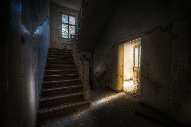 The Phantoms of the Strand Tour - Key Points: