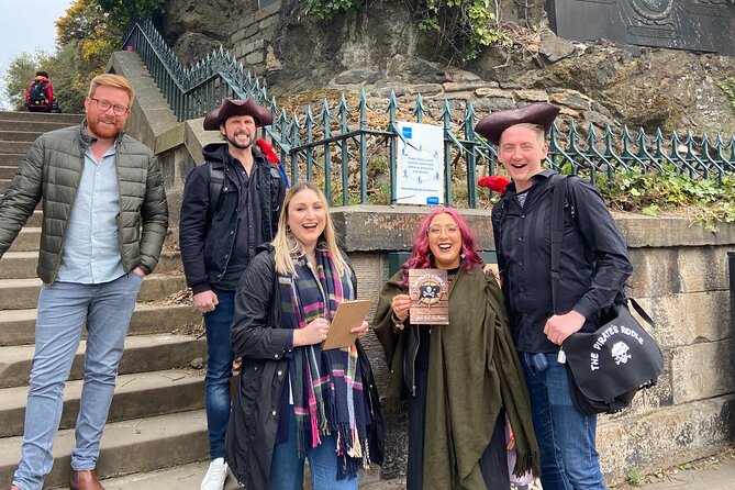 The Pirates Riddle: An Outdoor Treasure Hunt - Teamwork and Treasure Hunting