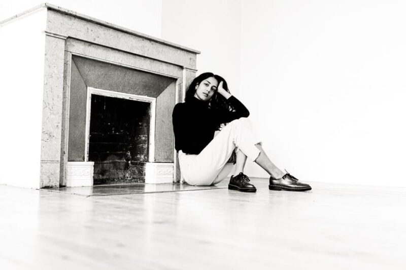 The Portrait That Tells Your Story - What to Expect During the Session