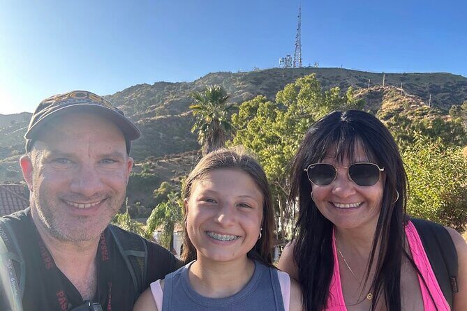 The Premier Hollywood Sign Tour: Nature in the Heart of the City - An In-Depth Look at the Tour Experience