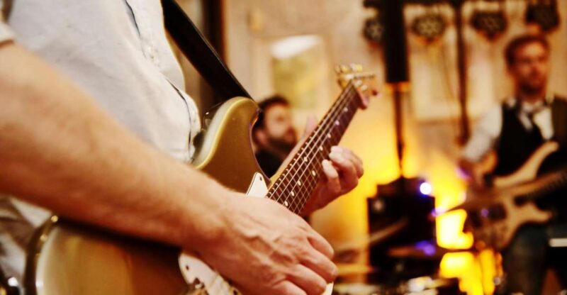 The Ramones and NYCs Punk Rock Scene Private Walking Tour - Who Should Consider This Tour?