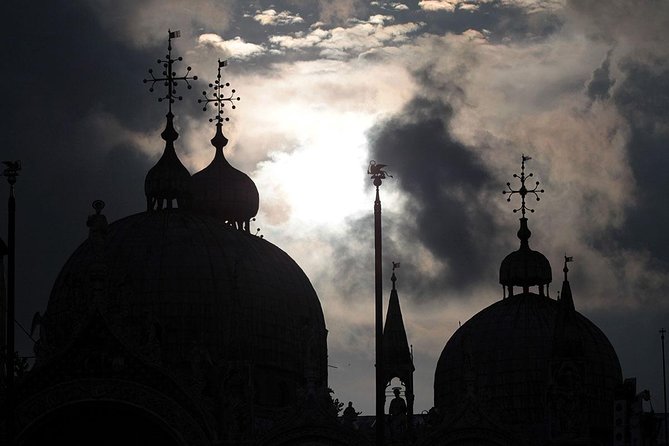 The sacred meets the prophane (free tour to Murano included) - PRIVATE - A Comprehensive Look at the Itinerary