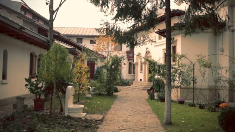 The secret Bucharest - half day walking tour - Key Points