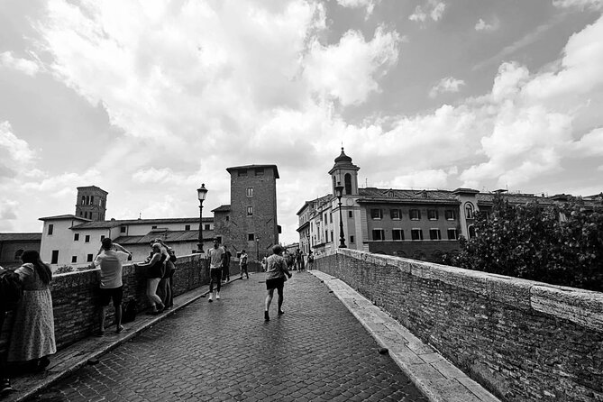 The Shadows of Rome Between Legends and Spirits Walking Tour - The Value of this Experience