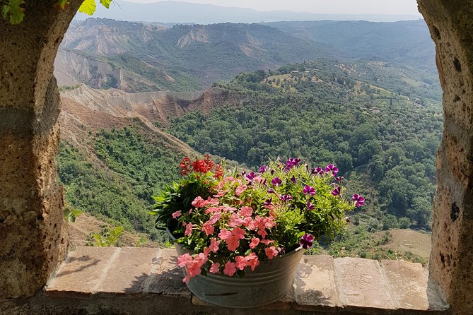The spectacular dying city Civita di Bagnoregio&the Monster Park - FAQ
