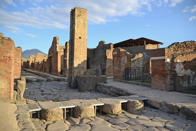 the splendour of Pompeii ruins with pompeii guide - Authenticity and Personalization