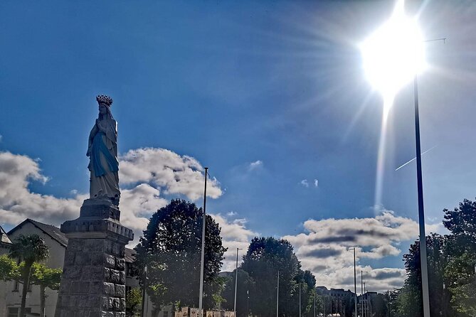 The Story of Lourdes Walking Tour IN ENGLISH - What Makes this Tour Stand Out