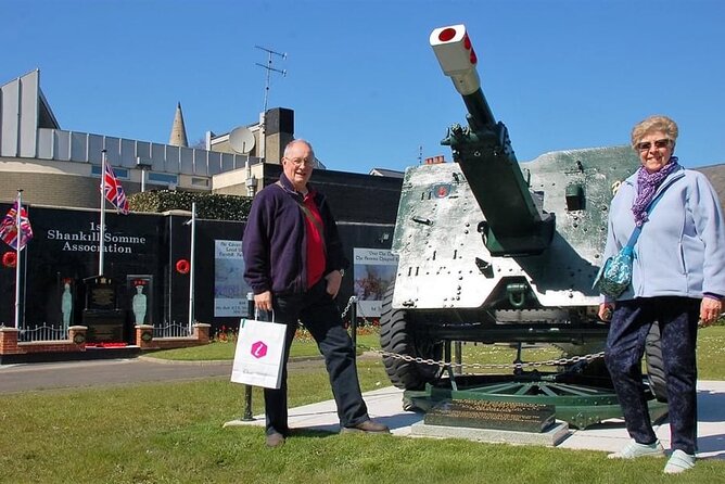 The Troubles and Iconic Award Winning Taxi 2hr Private Cab Tour - Exploring the Heart of Belfast: A Taxi Journey Through History