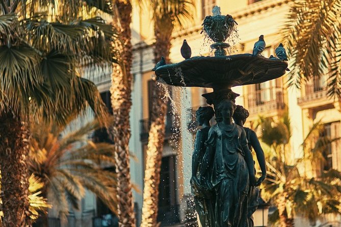 The Ultimate Old Town Tour in Barcelona - Discovering Hidden Gems and Local Insights
