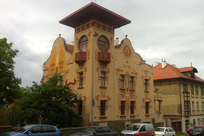 The Ultimate Prague History Tour - Inclusions and Logistics