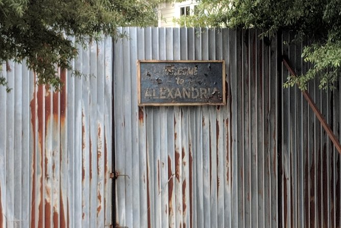 The Walking Dead: Private Film Locations Tour of Senoia - Transportation and Logistics