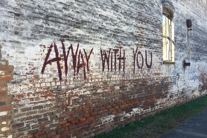 The Walking Dead: Private Film Locations Tour of Senoia - Frequently Asked Questions